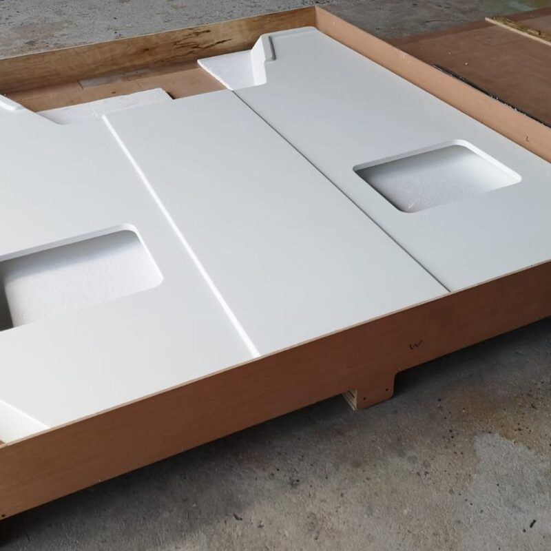 Buy custom-made boat hardtops